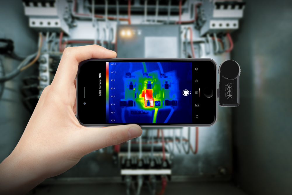 Gajet Kecil Ini Menjadikan Telefon Pintar Anda Kamera Imej Thermal