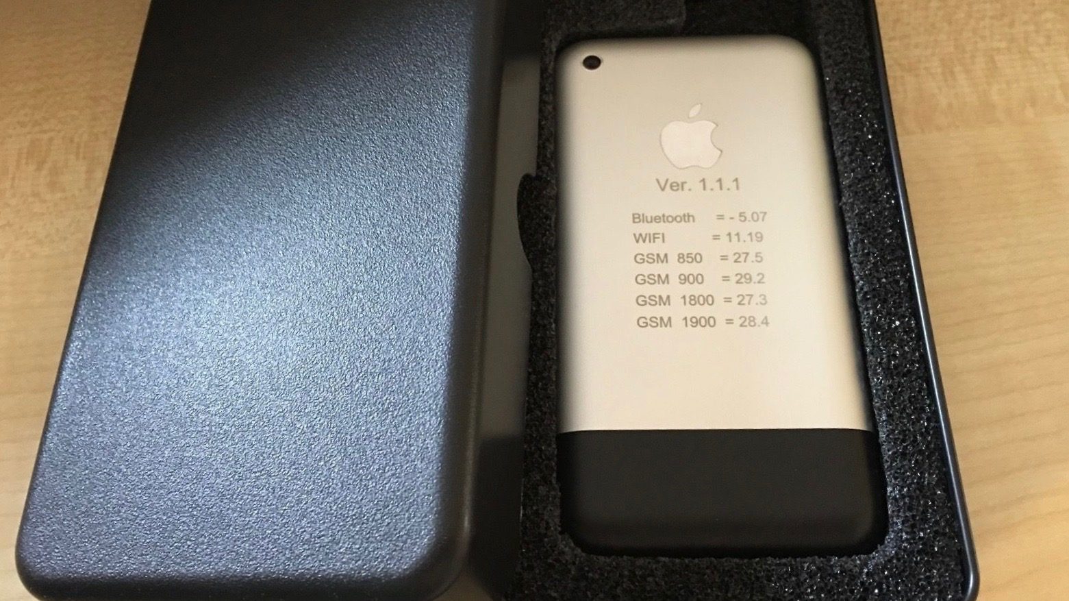Prototaip iPhone Generasi Pertama Dilelong Di e-Bay